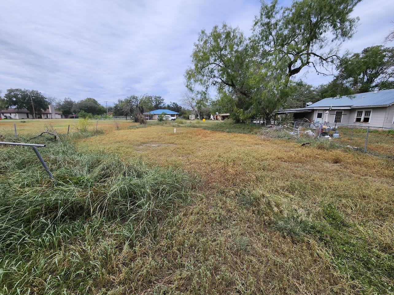 915 Brown St , George West, TX 78022 | SWE Homes